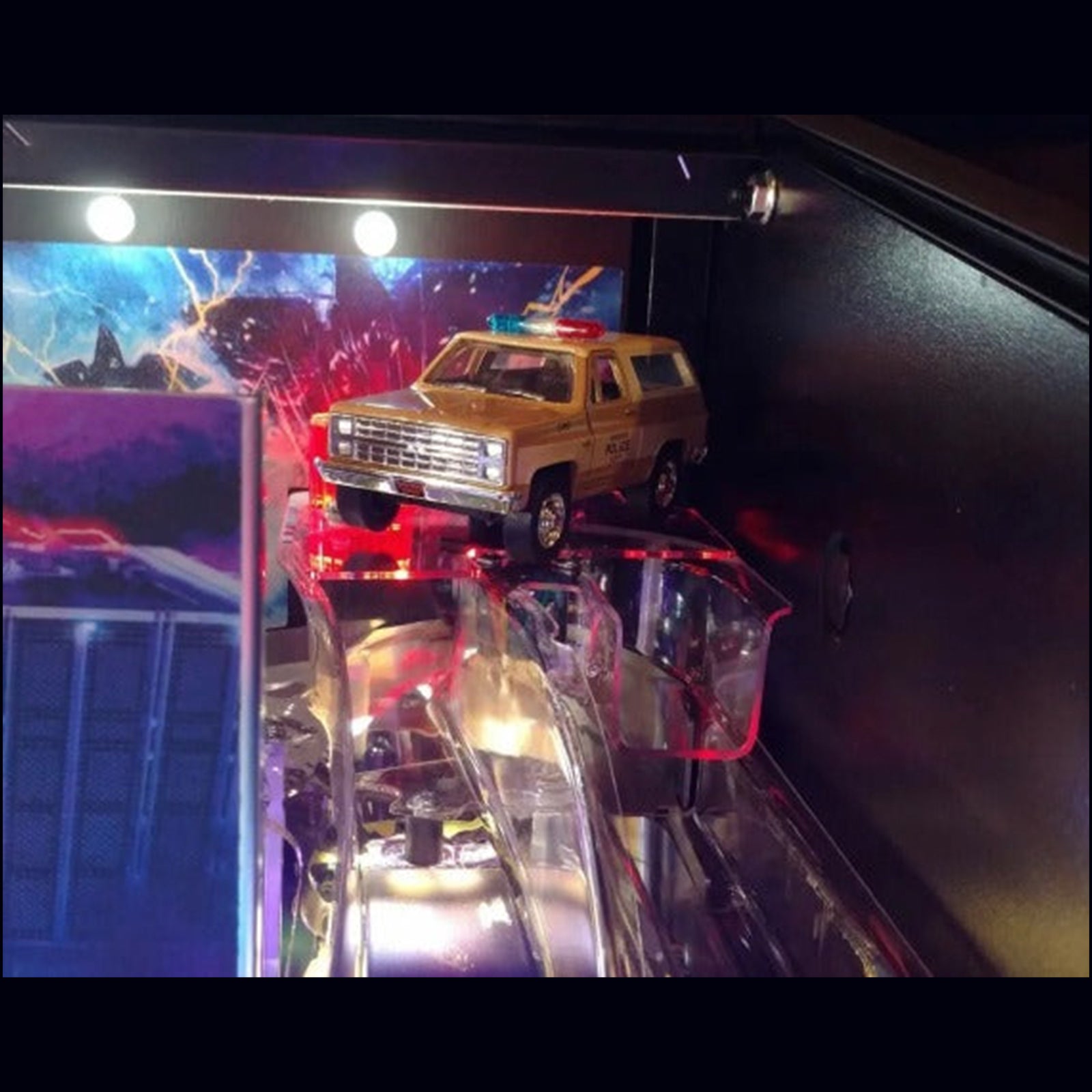 Stranger Things Interactive Illuminated Flashing Sirens Police Blazer